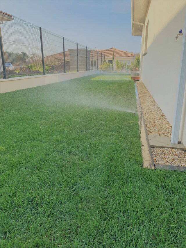 Installation et pose de système d'arrosage automatique par Leray Paysage