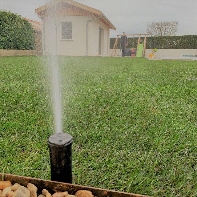 Installation et pose de système d'arrosage automatique par Leray Paysage